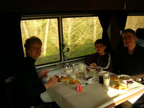 Dining in One of Amtrak’s Rolling Restaurants - TRAINS & TRAVEL WITH ...