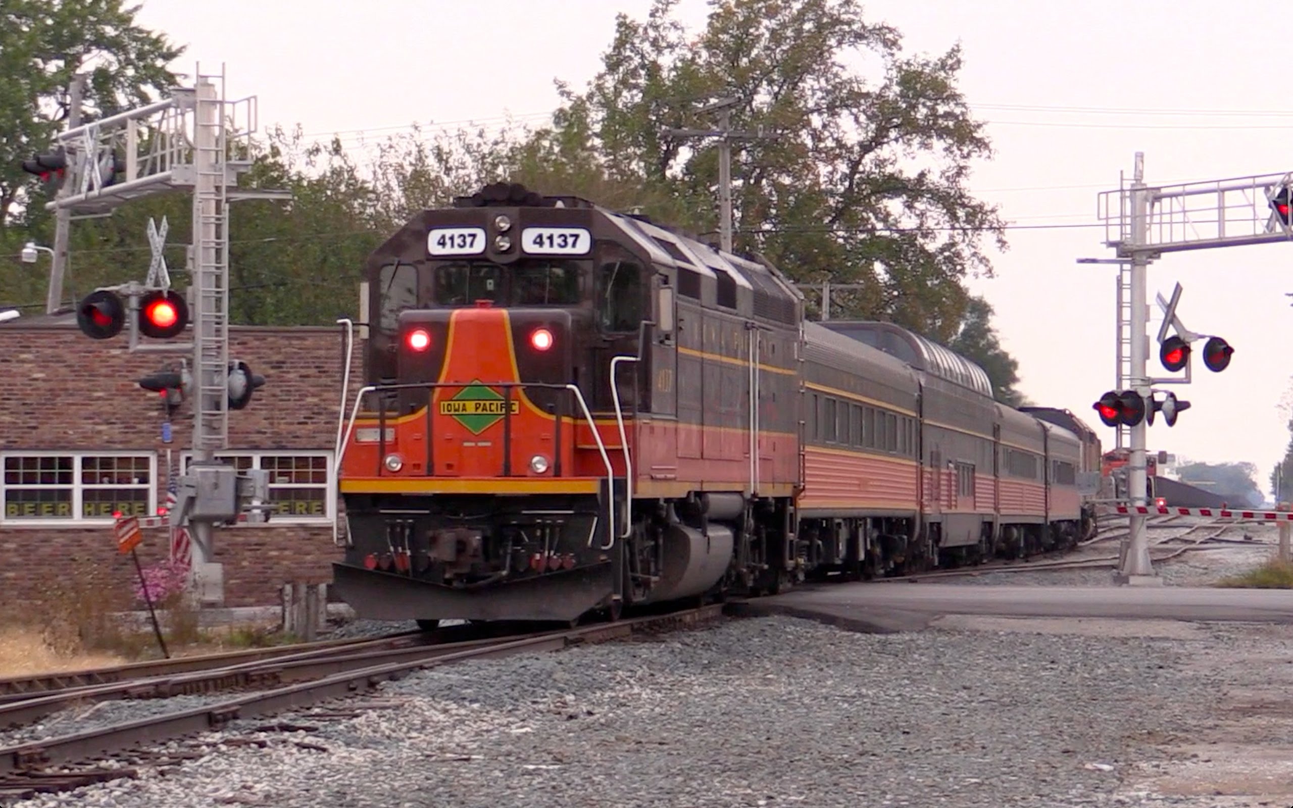 The Hoosier State: Another View. | TRAINS & TRAVEL WITH JIM LOOMIS
